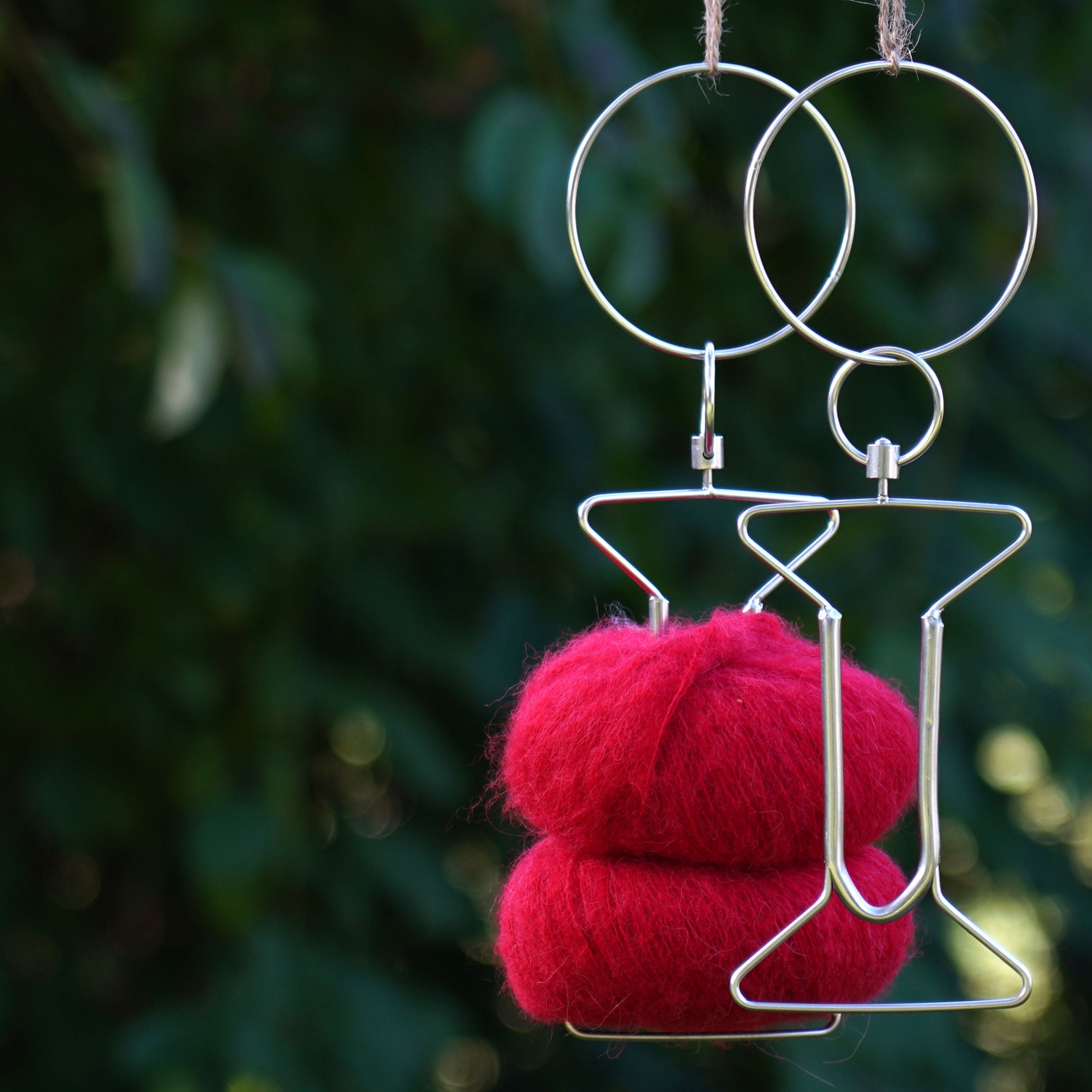 Twizzter - Portable Yarn Holder Tool | Tribe Yarns, London - tribeyarns
