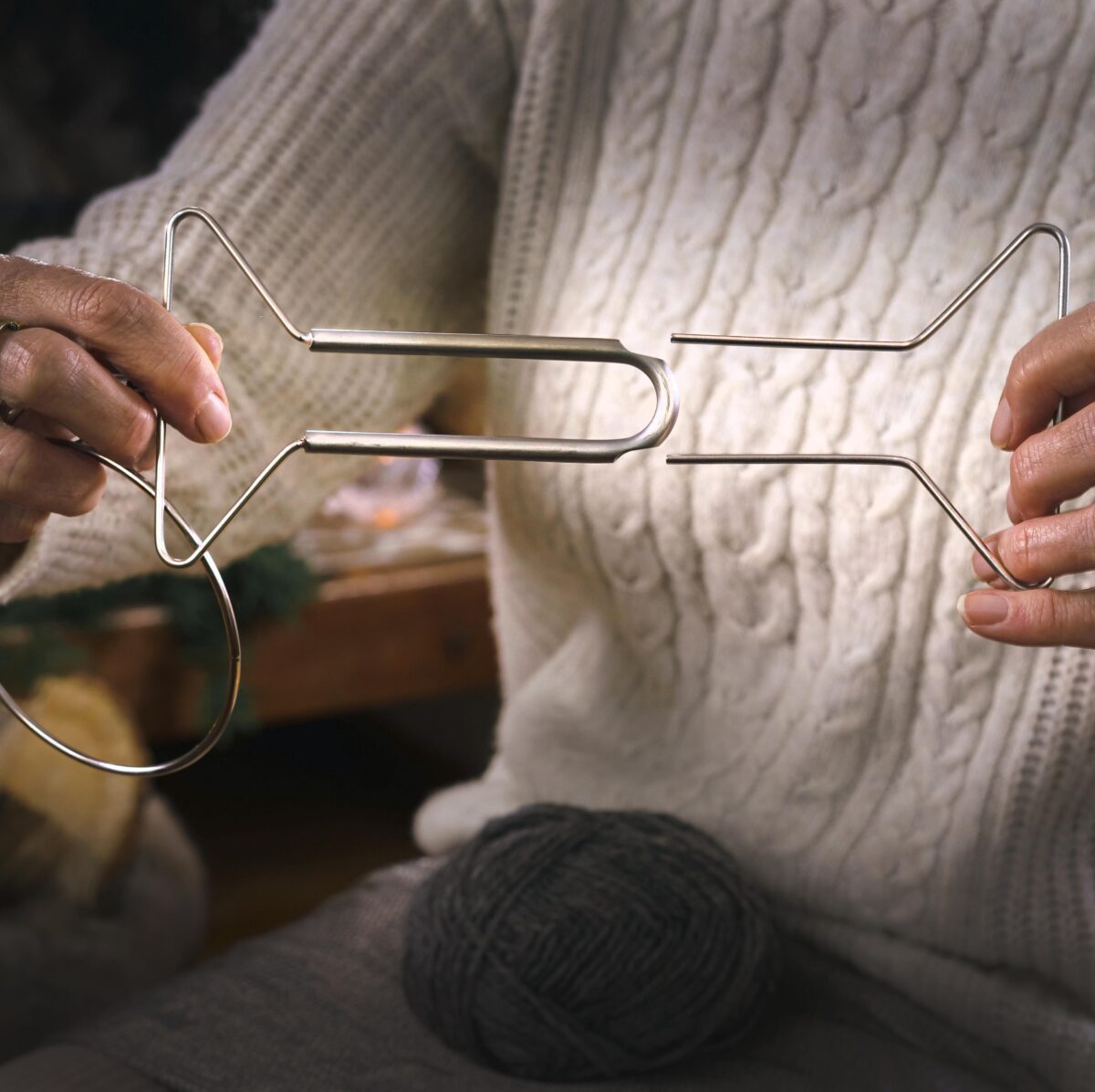 Twizzter - Portable Yarn Holder Tool | Tribe Yarns, London - tribeyarns